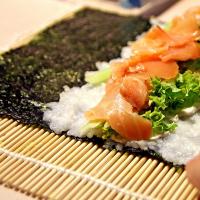 China Rectangular Roasted Seaweed Nori Widely Available And Made With Seaweed Ingredients for sale