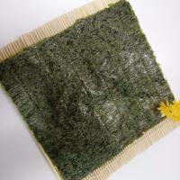 China Roasted Seaweed Nori 19x21cm Dark Green Vacuum Sealed 24 Month Shelf Life for sale