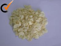 China Dehydrated Roasted Garlic Flakes / Slice With Natural Raw Materials for sale