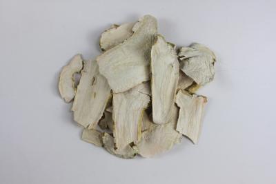 China AD Horseradish Flakes White Dried Root with 7% Max Moisture - 20kg Carton Packaging for Food Industry for sale