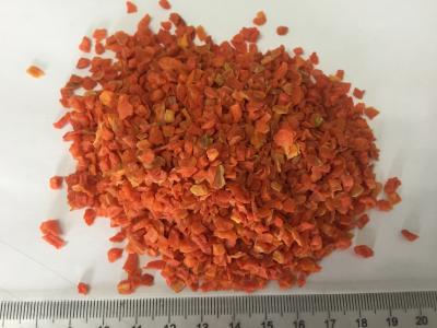 China Dehydrated Carrot Granules 3x3mm with 8% Max Moisture - ISO9001 & HACCP Certified Food Grade for sale