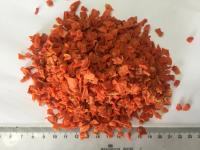 China Premium Dried Carrot Flakes 3x3mm with 8% Max Moisture - ISO9001 HACCP FDA Certified for sale