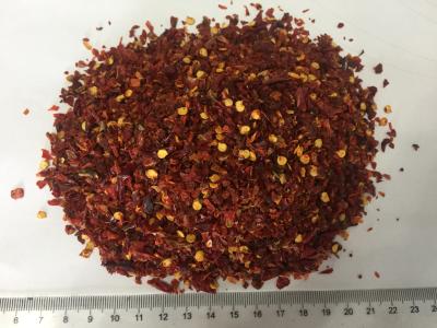 China Dried Red Bell Pepper Flakes 3x3mm with 8% Max Moisture - ISO9001 & HACCP Certified Bulk Packaging for sale
