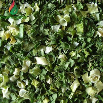 China Air Dried Dehydrated Chive Rolls 3x3mm 5x5mm Natural Color No Additives Moisture Max 7% for sale
