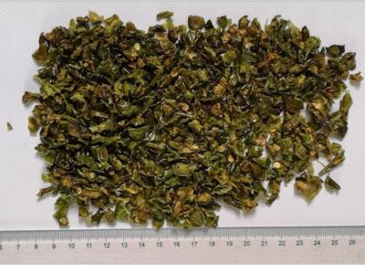 China Natural Dried Green Bell Pepper Flakes 9x9mm Max 7% Moisture Bulk Supply for sale