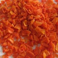 China Max 7% Moisture Dried Carrot Cubes - 20kg Carton Packaging with ISO HACCP FDA HALAL Certification for sale