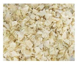 China Kosher Certified Dehydrated White Onion Flakes 20x20mm Bulk 25kg for sale