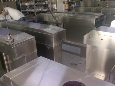 China 304 Stainless Steel Swing Barrier Gate Water Resistance for Security for sale