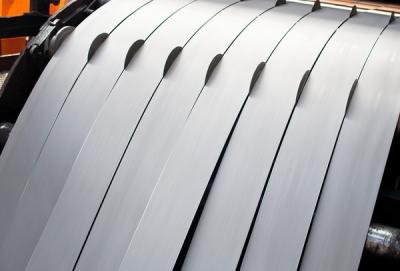 China Z275 / Z450 regular spangle Hot Dipped Galvanized Steel Strip for Constructual Purlins for sale