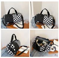 China Compact Portable Custom Sports Bags Running Duffel Bag Classical Plaid Print for sale