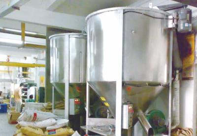 China 650r/Min Vertical Plastic Mixer , Pvc Compounding Mixer With HBM Sensor for sale