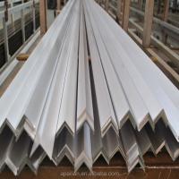 China 6061-T6 7075 Extruded Aluminum Angle Bar With Holes Structural Decorative for sale