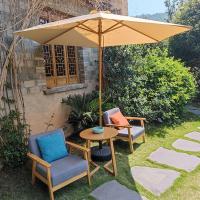 China Wooden Pole Outdoor Garden Sunshade Umbrella for Patio Villa Restaurant Hotel for sale