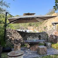 China Mail Packing Custom Courtyard Garden Umbrella Aluminum Cantilever Parasol for Outdoor for sale
