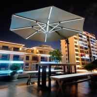 China Outdoor Furniture Must-Have Large Aluminium Hand Crank Umbrella with Solar LED Lights for sale