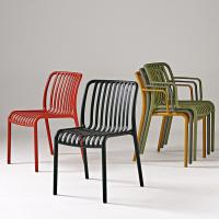 China Indoor Outdoor Stackable Plastic Metal Wire Chairs for Hotel Garden Restaurant Dining for sale