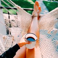 China Outdoor Garden Portable Hanging Cotton Rope Hammock Chair with Tassel Wood Stand for sale