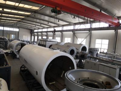 China Vacuum Calibration Plastic HDPE Thin Wall Casing Jacket Pipe Production Line for sale