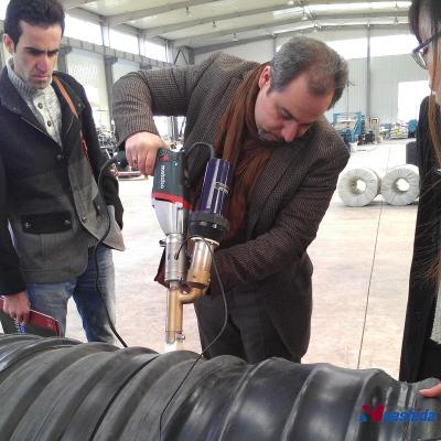 China 1100W PE PP Portable Plastic Tool Extruder Hand Welder Machine for sale
