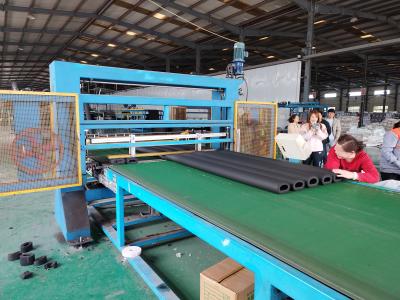 China Durable EPDM NBR PVC Rubber Foam Pipe Production Line with 16-110 mm Tube Diameter and Automatic Temperature Control for sale