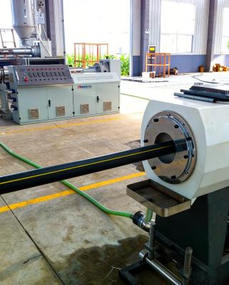 China HDPE Pipe Production Line with 16 - 1200 mm Range, Vacuum Calibration, and Over 250 Kg/H Capacity for sale