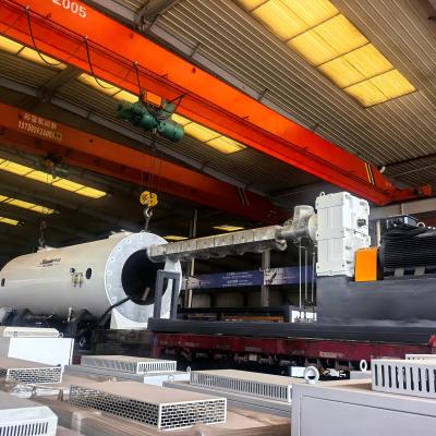 China Innovative PE Pre-Insulated Pipe Extrusion Line with Vacuum Calibrating for sale