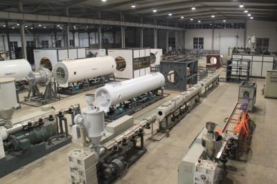 China Automatic Vacuum Calibration HDPE Outer Casing Pipe Line for sale