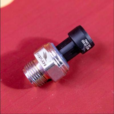 China Truck Spare Parts Reference No KM7400033 Electronic oil pressure sensor Carruchi brand for Optimal Performance for sale