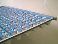 China Shale Shaker Screen 0.3-8mm Thickness with 3-200mm Opening for Oil Drilling Filtration for sale
