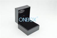China Elegant Single Leather Watch Boxes Custom Logo With Watch Pillow for sale