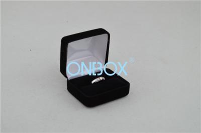 China Personalized Metal Single Finger Ring Box 60x50x35mm Black Velvet for sale