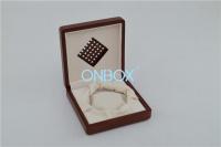 China Solid Wood Jewelry Box for Bangle Storage 110x114x35mm Custom Carving Pattern for sale