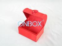 China Custom Small Perfume Treasure Gift Box 175x130x140mm Red Satin Decorative Waterproof for sale