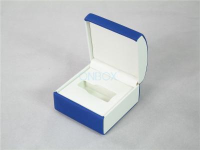 China Custom Leather Jewelry Gift Box 90x90x45mm PU Portable Trinket Box for Proposal for sale