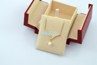 China 90x90x45mm Luxury Red Jewellery Box for Small Necklace Door Open Design for sale