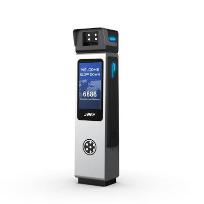 China Robot-Shaped AI License Plate Recognition Terminal with 18.5-inch LCD and ≥99.8% Recognition Accuracy ANPR Parking System for sale