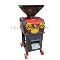China Animal Feed Corn Grits Making Machine 800kg/h Poultry Feed Maize Crusher Machine for sale