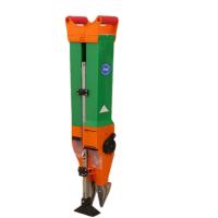 China Iron Manual Seeder Machine with Fertilizing Hand Push Planter 81cm 4kg Capacity for sale