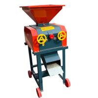 China Single Person Maize Grits Making Machine 800kg/h 220V 380V Corn Grit Mill for Animal Feed for sale