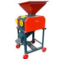China 500 - 800kg/h Corn Grits Making Machine Farm Animal Feed Making Machine for sale