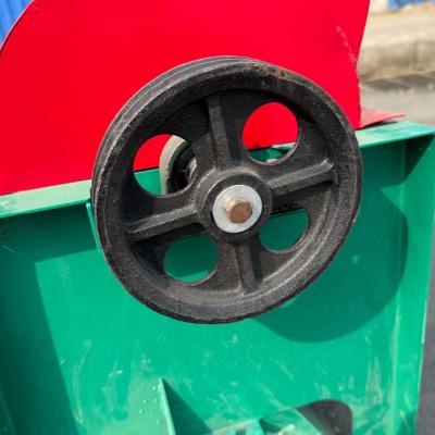 China Premium Metal Hammer Corn Thresher 3000-5000 catties/hour 1800 RPM Maize Sheller Separator for sale