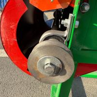 China Iron Groundnut Shelling Machine 220V 2.2KW Grain Processing Equipment 150-250KG/H for sale