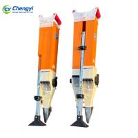 China Manual Seeder Machine with Fertilizing Hand Push Planter 4kg Capacity 8cm Spacing for sale
