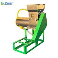 China Iron Cassava Grater Machine Robust Yuca Shredder Grinding Roots For Flour Processing for sale