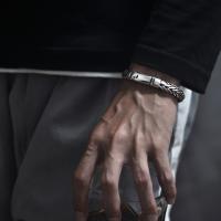 China Retro Style S925 Silver Bracelet Handwoven Keel Design for Men's Fashion Statement for sale