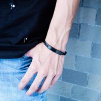 China Picture-Perfect Vintage Black Braided Stainless Steel Men's Bracelet in Simple Geometry for sale