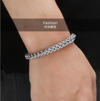 China European Aggressive Stainless Steel Bracelets The Ultimate B2B Fashion Accessory for sale