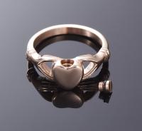 China Hand Embrace Heart Shape Cremation Memorial Ring Stainless Steel Urns for Human Ashes for sale