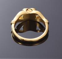 China Hand Embrace Heart Shape Cremation Memorial Ring Stainless Steel Urns for Human Ashes for sale