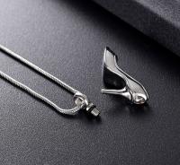 China Lay's Heel Stainless Steel Fashionable Jewelry Memorial Urn Necklace with Free Funnel for sale